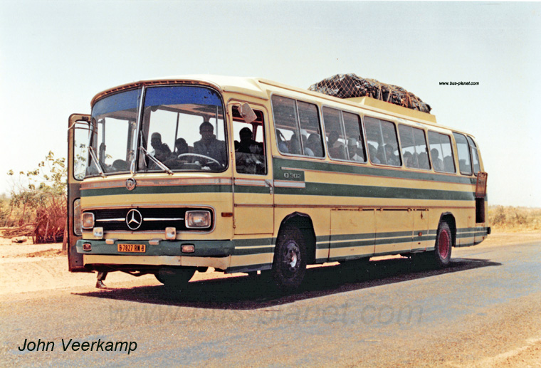 Buses in Niger-Mercedes-Benz O302